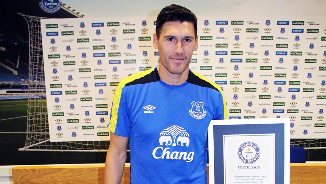 Gareth Barry breaks Ryan Giggs’ Premier League appearance record